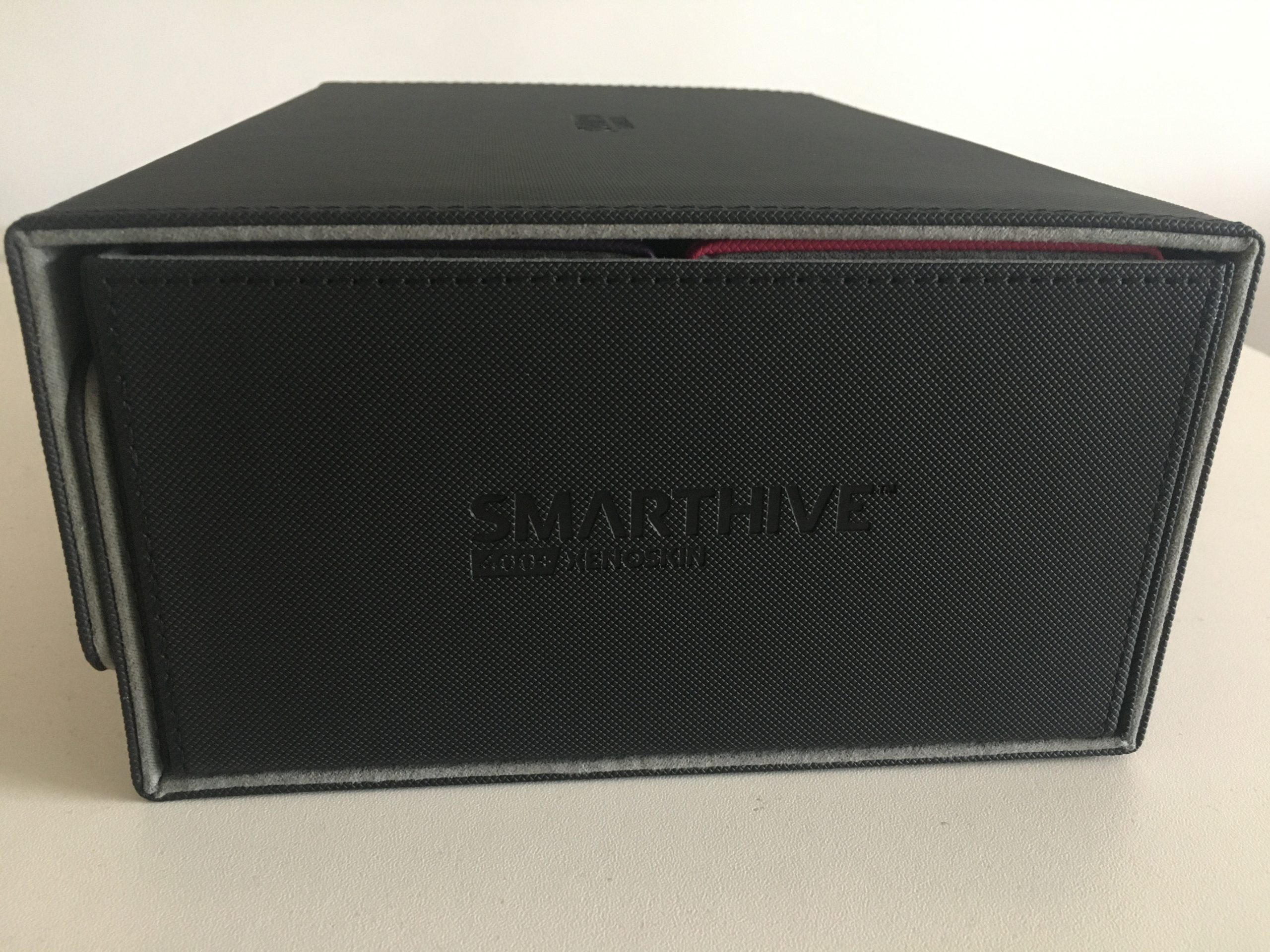 Ultimate Guard Smarthive 400+ Deck Case Review