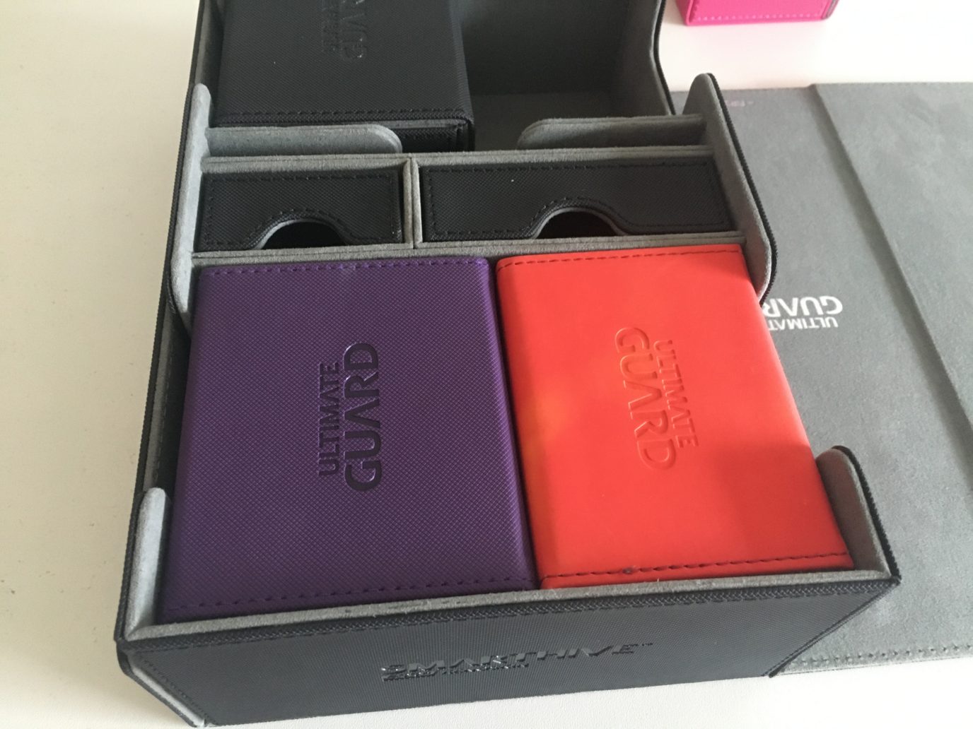 Ultimate Guard Smarthive 400+ Deck Case Review